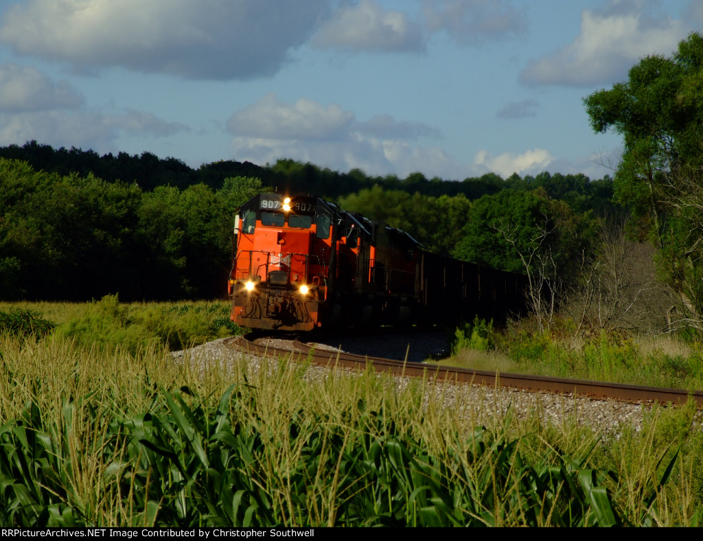 BLE 907 south bends into the Conley road curve